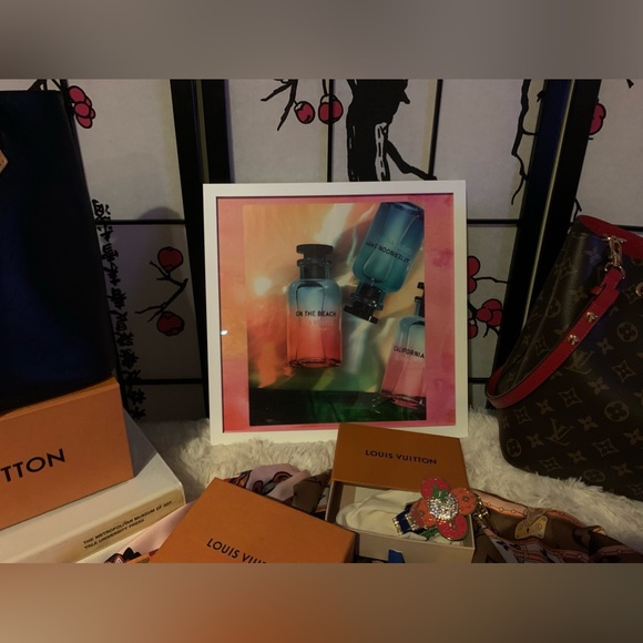 Louis Vuitton | Wall Decor | Louis Vuitton Framed Magazine Photograph ...
